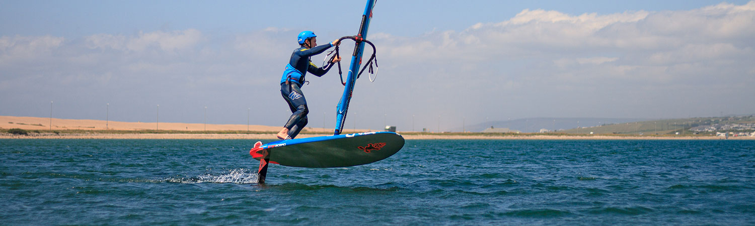 A Beginner's Guide to Hydrofoil Windsurfing | Neilson
